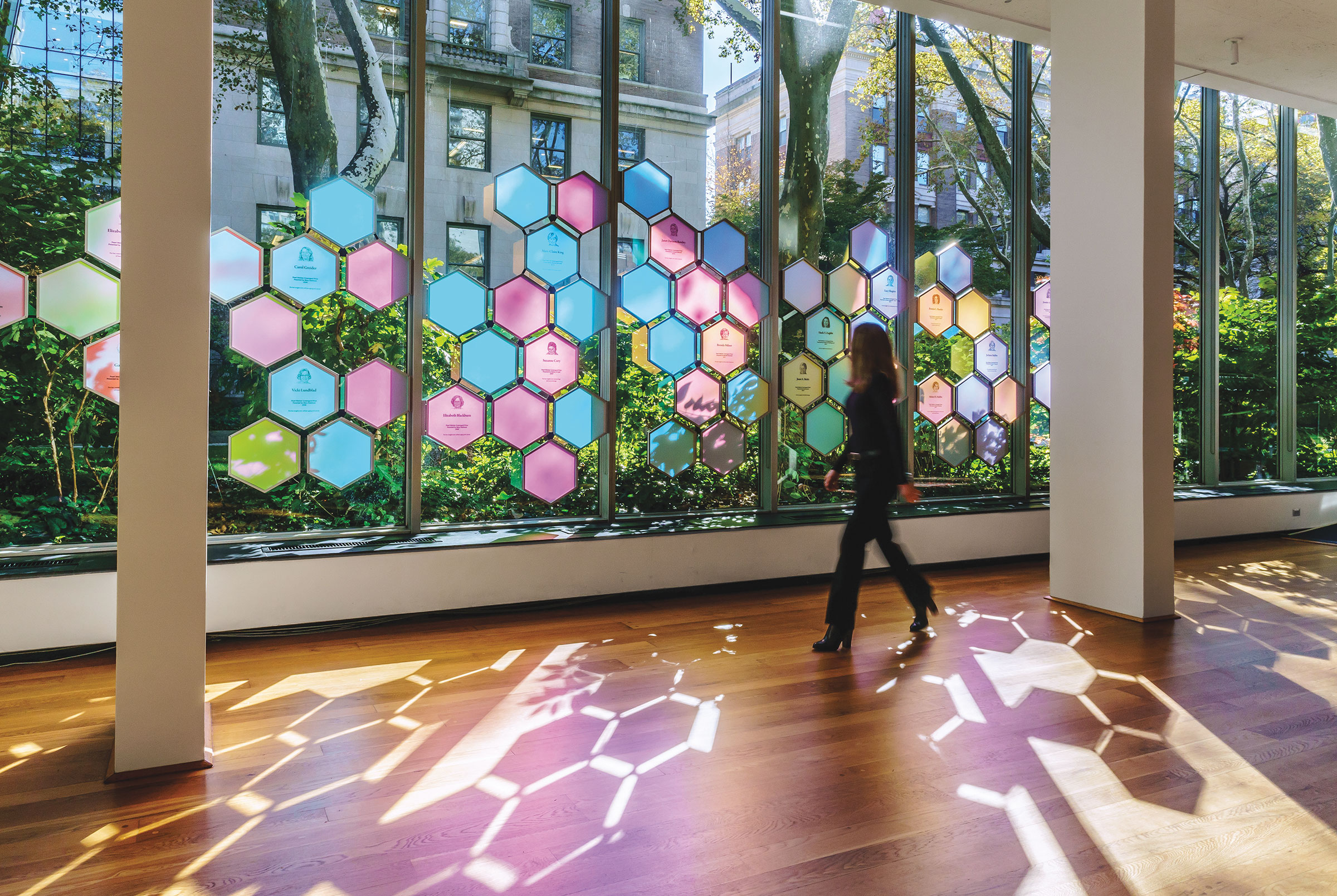 Kaleidoscopic colors : Seek